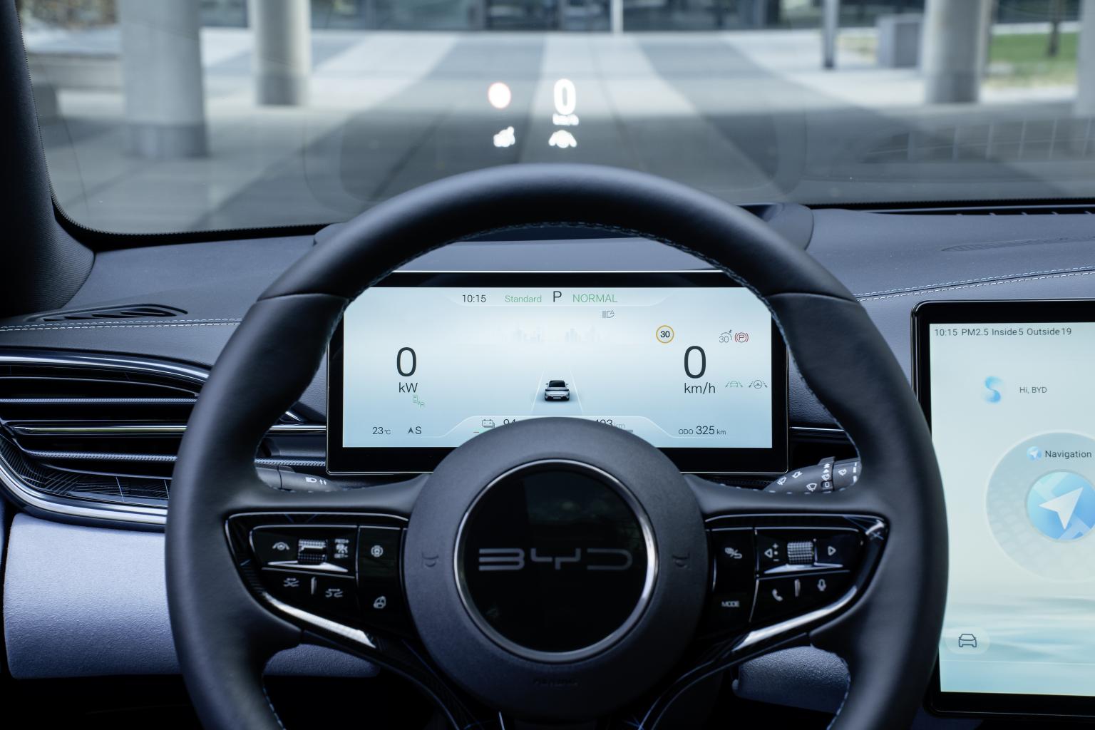 BYD intră în România cu un SUV electric de 500 CP și un hibrid cu ...