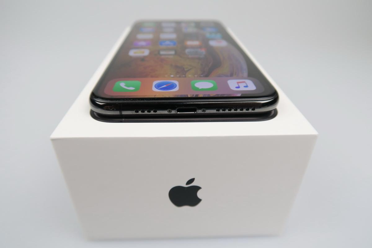 Apple iPhone XS Max Review