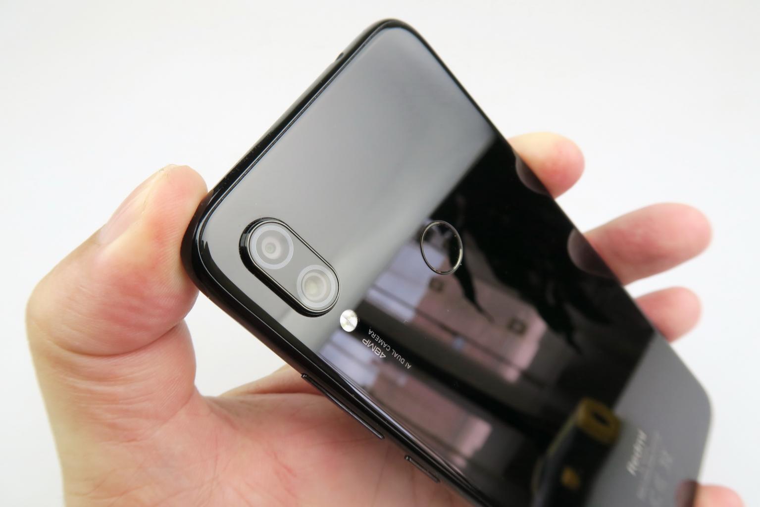 Xiaomi Redmi Note 7: OS, UI, aplicaţii clasice pe felia MIUI, fără app ...