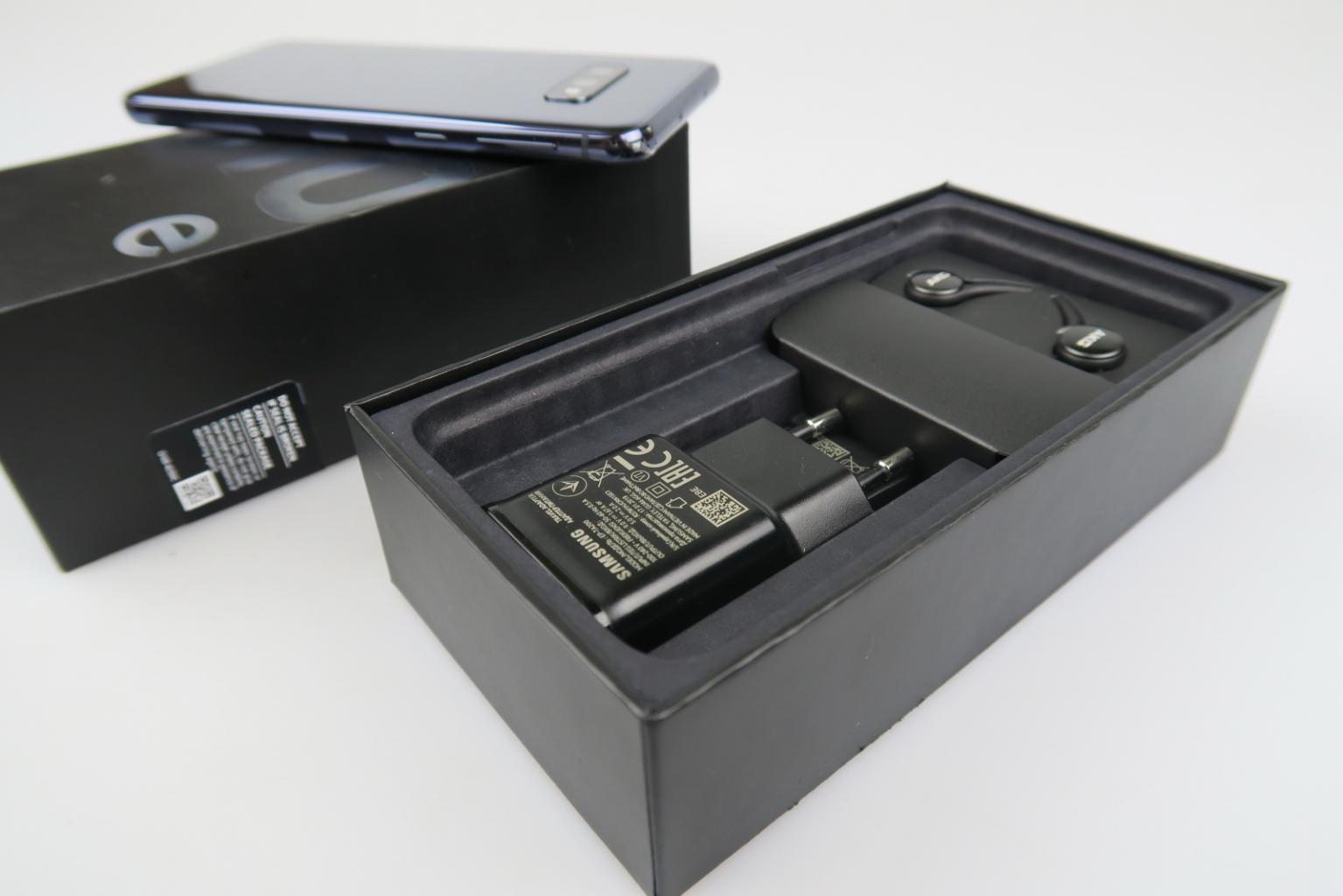 Samsung Galaxy S10e Unboxing + mini review: incredibil de compact ...